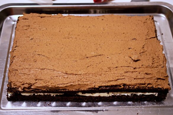 Prajitura After Eight cu ciocolata si crema de menta - Dulciuri fel de fel